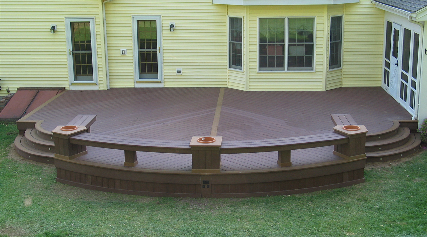 Curved/Round Decks | Decks R Us